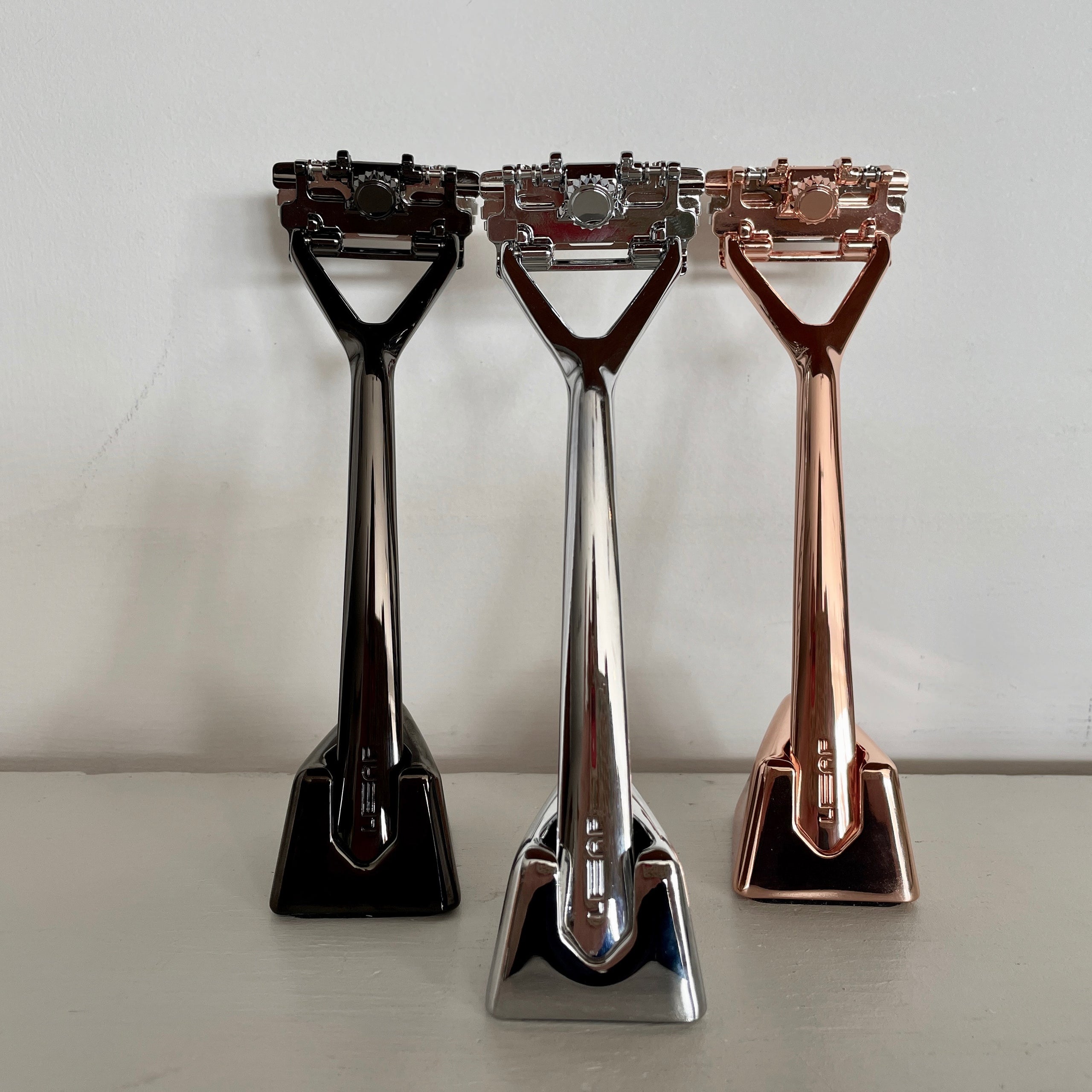 The Leaf Razor - Pivoting Head Safety Razor | sustainable haus mercantile