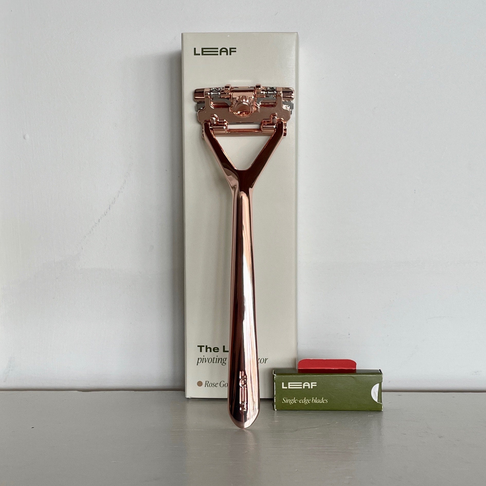 The Leaf Razor - Pivoting Head Safety Razor | sustainable haus mercantile
